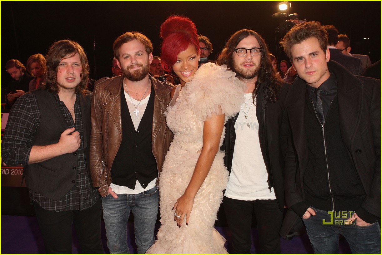 Kings of Leon: MTV EMAs 2010 with Rihanna!: Photo 2493552 | Caleb ...