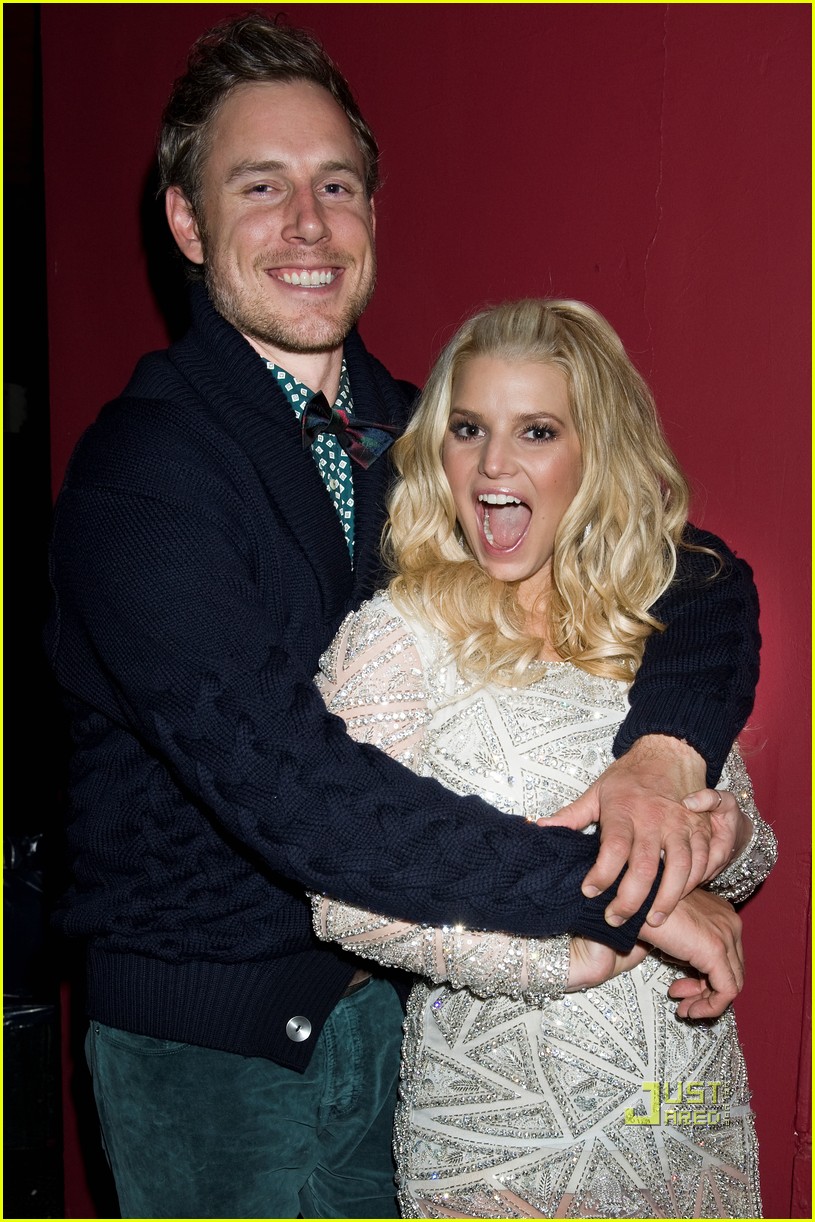 Jessica Simpson: 'Happy Christmas' In Stores Now!: Photo 2497634 | Eric ...