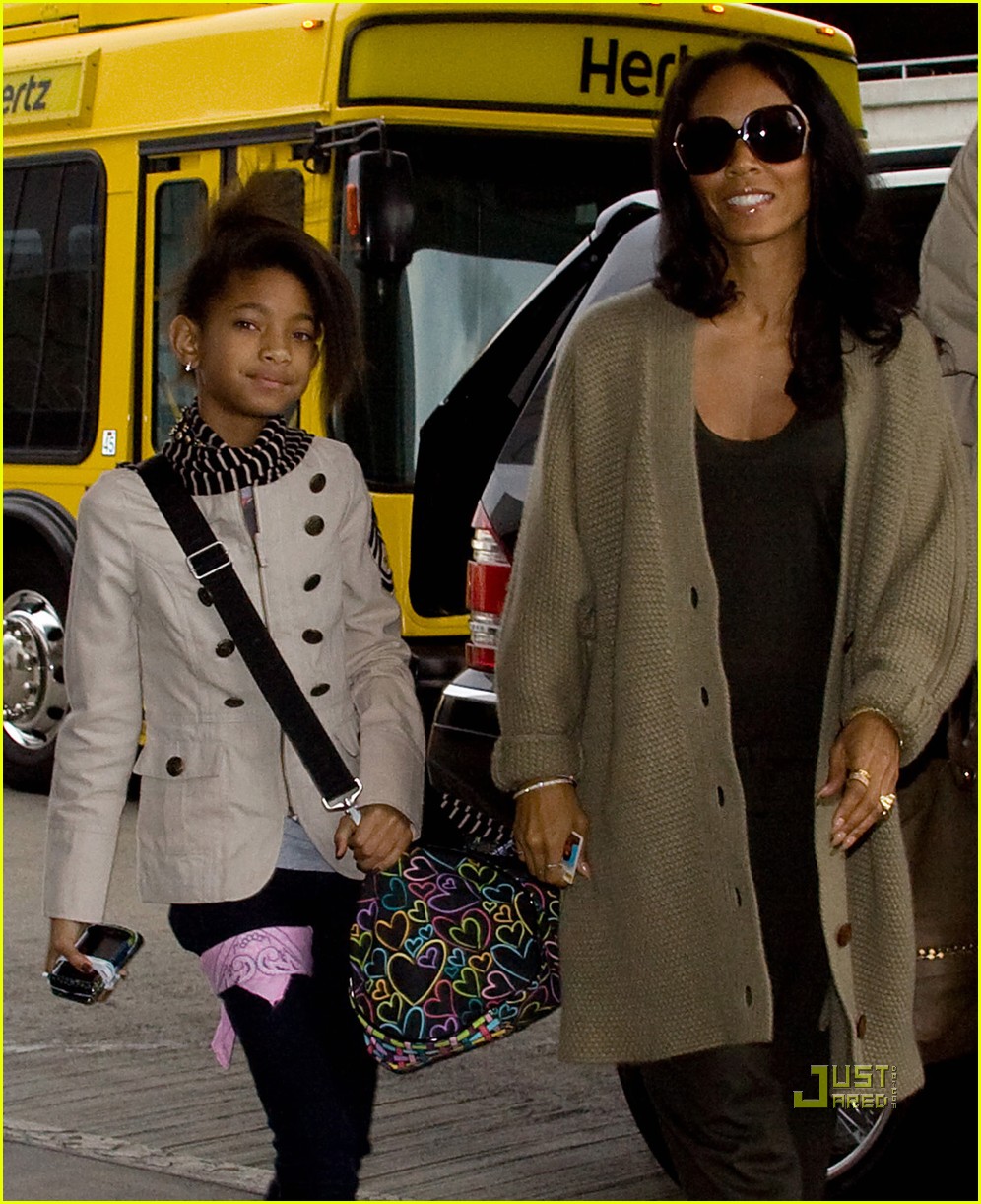 Willow and Jada Pinkett Smith Rock Red Shoes!: Photo 2493724 | Jada ...
