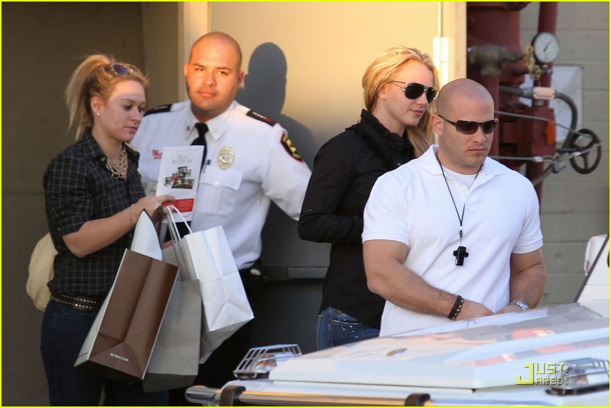 Britney Spears: BCBG with Bodyguard & Brett: Photo 2495856 | Britney ...