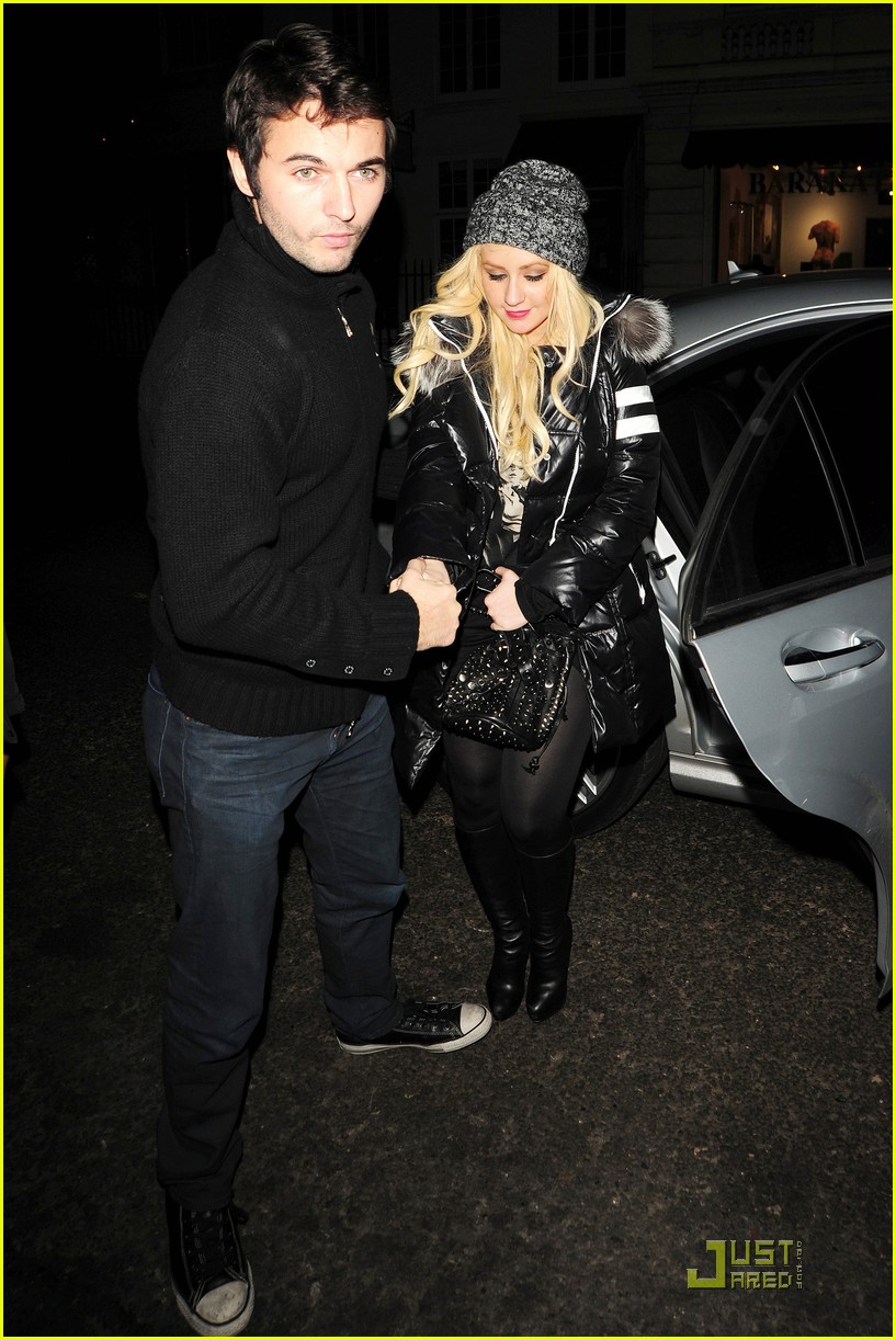 Christina Aguilera & Matt Rutler: Mahiki Mates: Photo 2502632 ...