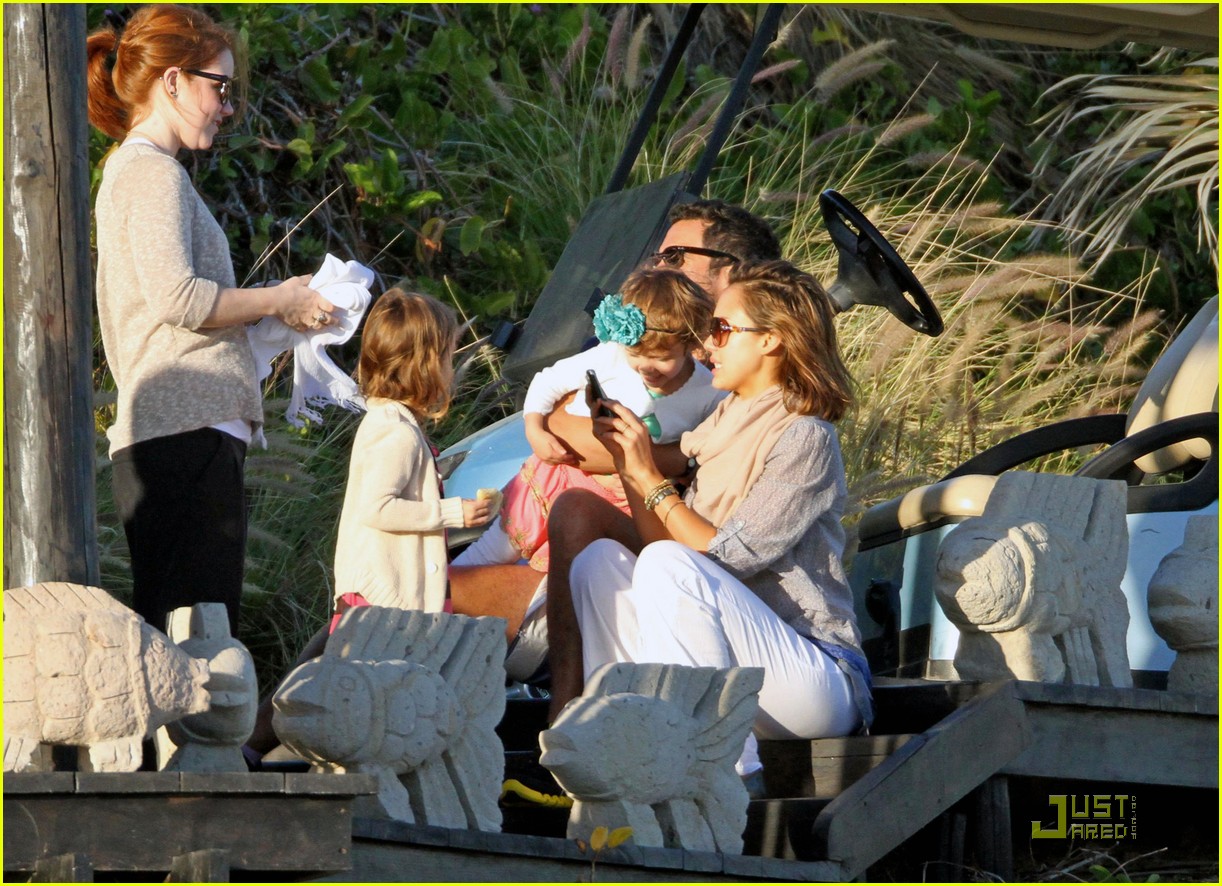 Jessica Alba: Cabo Family Fun!: Photo 2507066 | Cash Warren, Celebrity ...