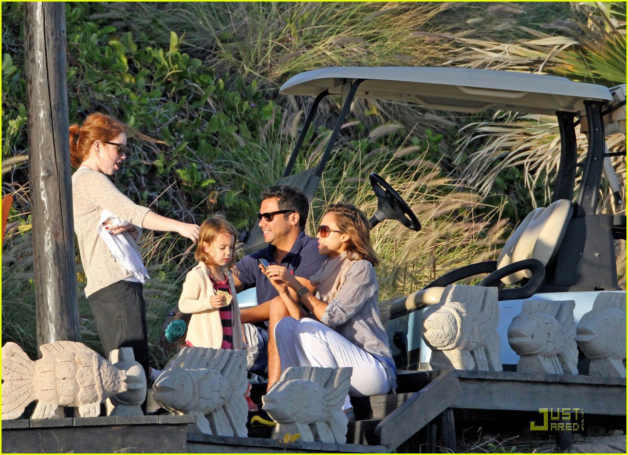 Jessica Alba: Cabo Family Fun!: Photo 2507067 | Cash Warren, Celebrity ...