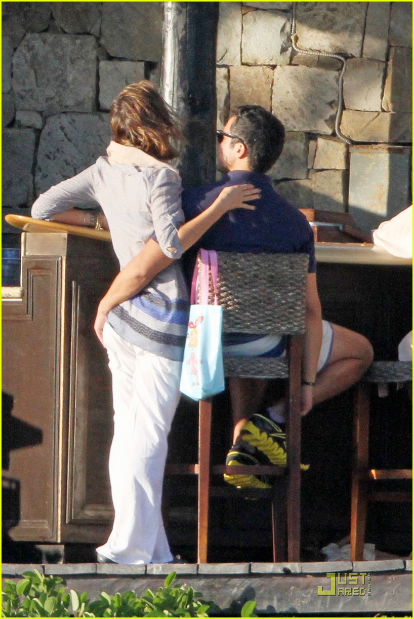 Jessica Alba: Cabo Family Fun!: Photo 2507068 | Cash Warren, Celebrity ...