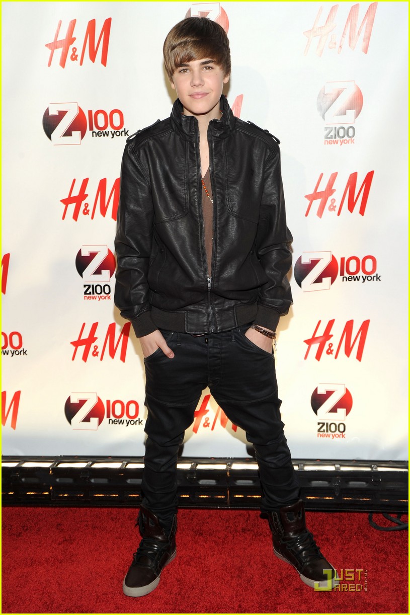 Justin Bieber: Z100 Jingle Ball 2010 Red Carpet: Photo 2502513 | Justin ...