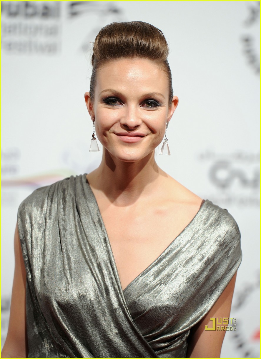 Beau Garrett: 'Tron: Legacy' Premiere in Dubai!: Photo 2504989 | Beau ...