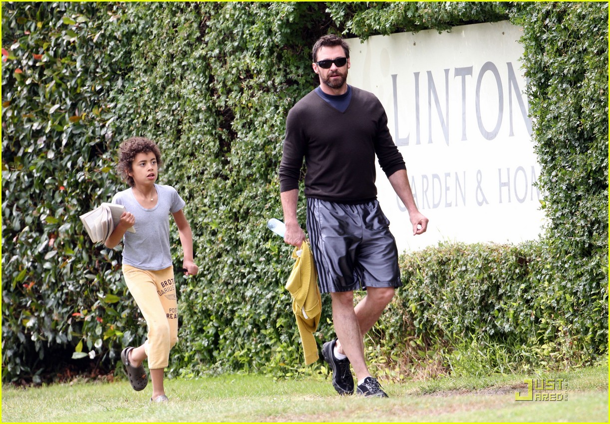 Hugh Jackman: Scruffy Garden Guy: Photo 2505160 | Ava Jackman ...