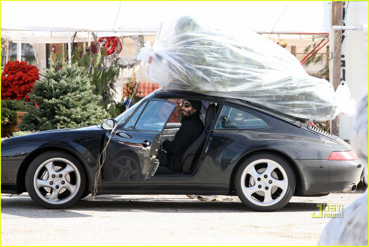 Keanu Reeves: Christmas Tree Shopping!: Photo 2506371 | Keanu Reeves ...