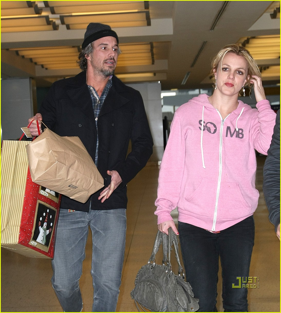 Britney Spears: JFK with Jason Trawick!: Photo 2505877 | Britney Spears ...