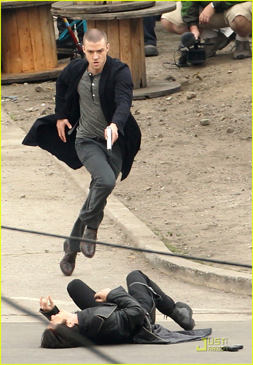 Justin Timberlake & Amanda Seyfried: 'Now' Kissing : Photo 2504191 ...