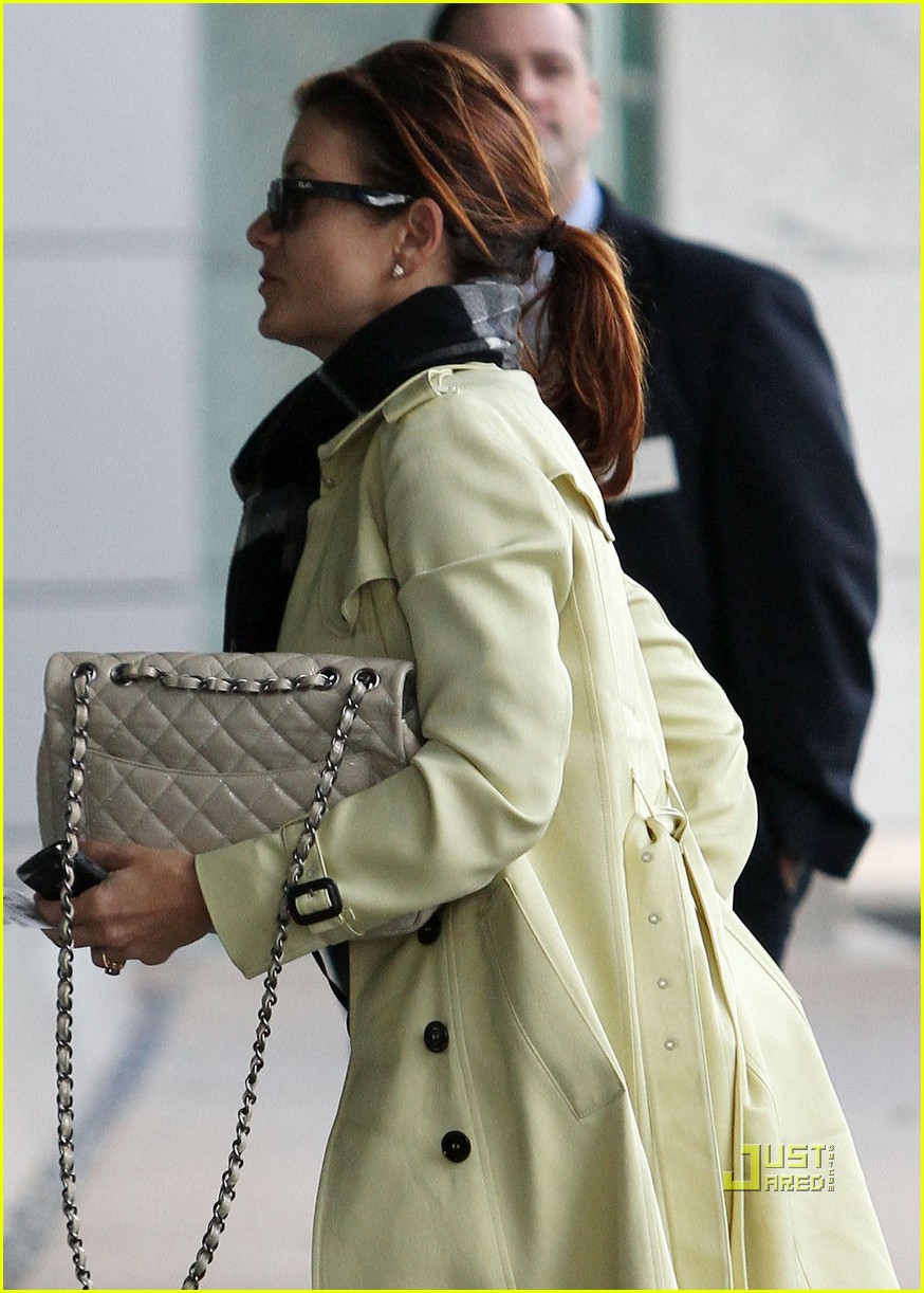 Kate Walsh: Chillin' Like Bob Dylan!: Photo 2504534 | 00 Photos | Just Jared: Entertainment News