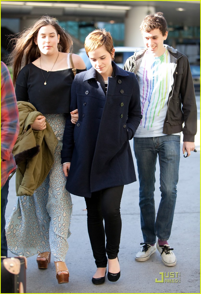 Emma Watson: New Year's in Los Angeles!: Photo 2507382 | Emma Watson ...