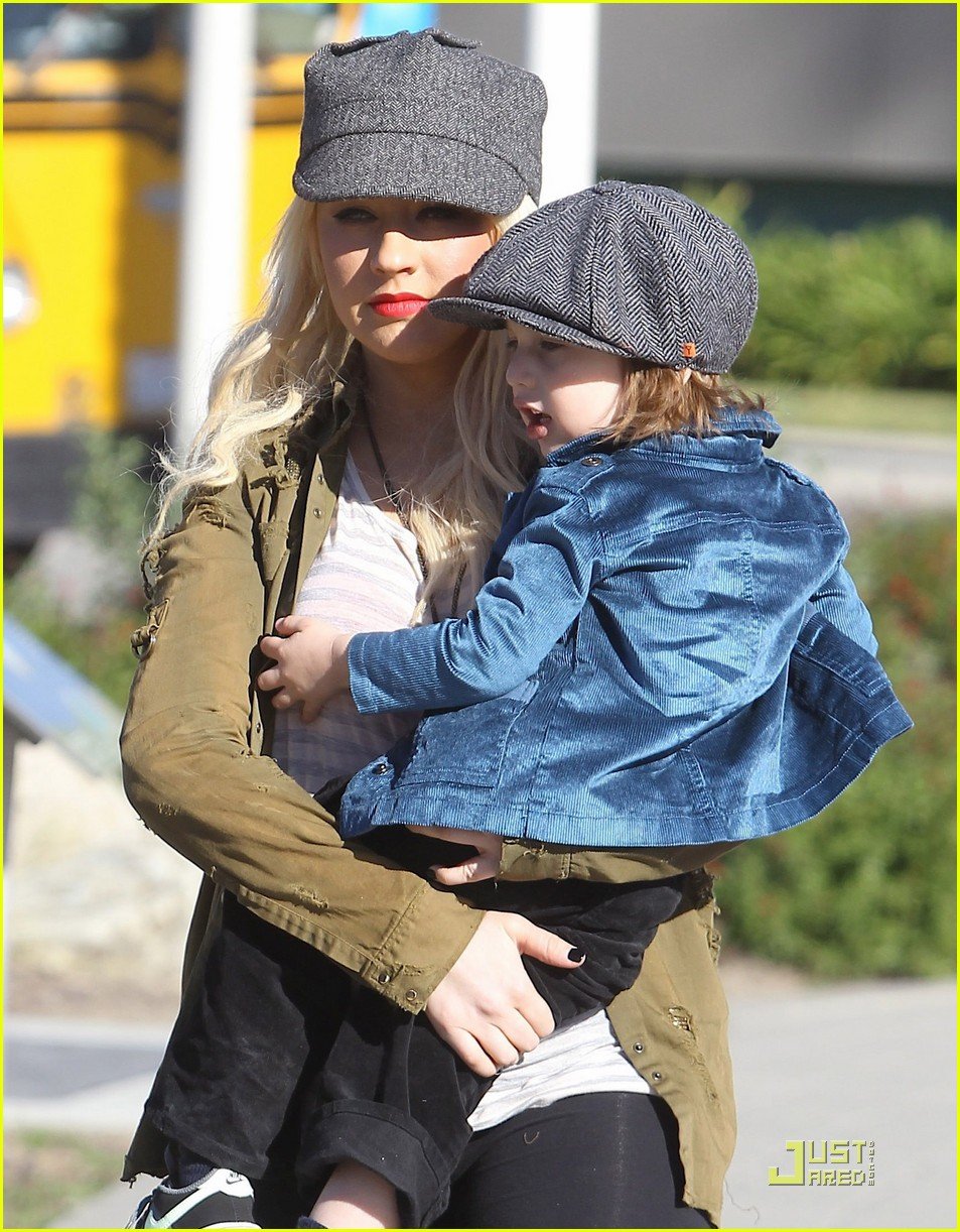 Christina Aguilera: Aquarium Visit with Max & Matthew!: Photo 2514834 ...