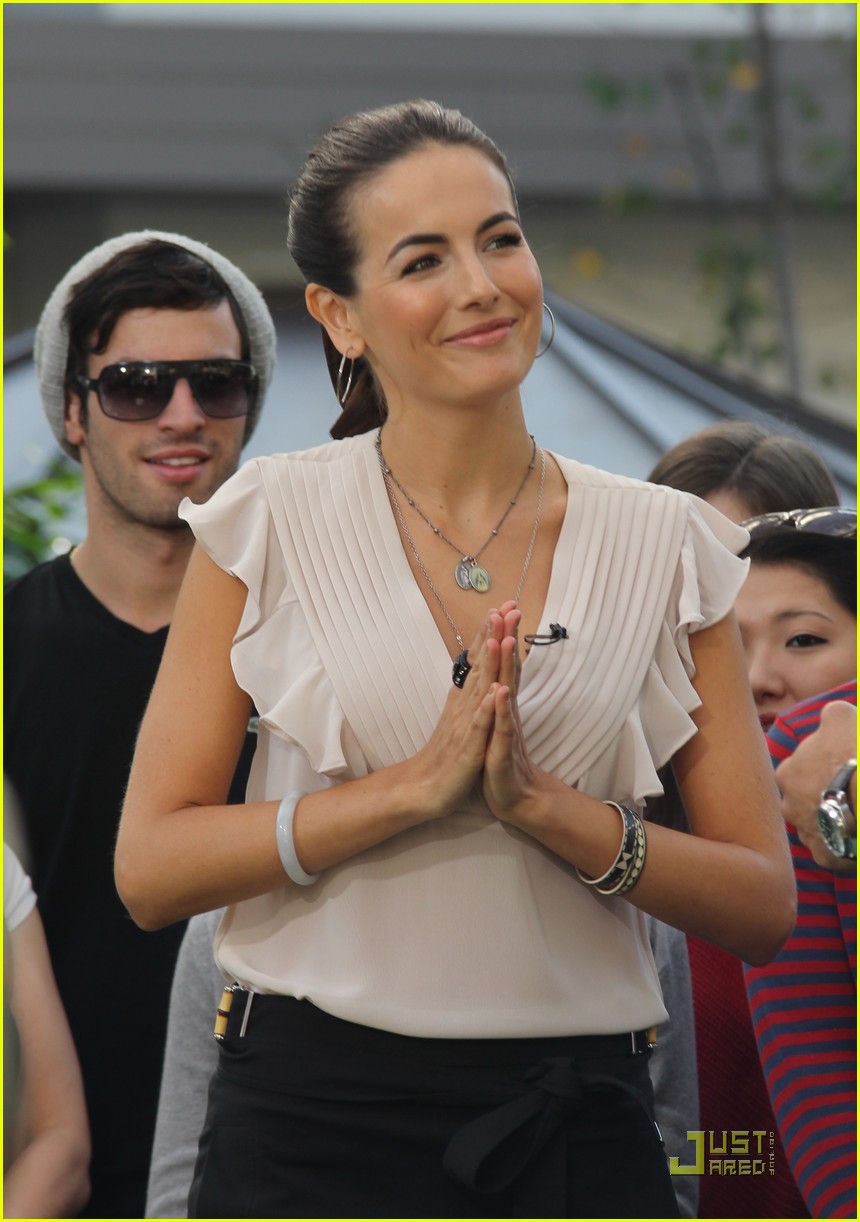 Camilla Belle: 'Extra' Dancing with Mario Lopez: Photo 2512947 ...
