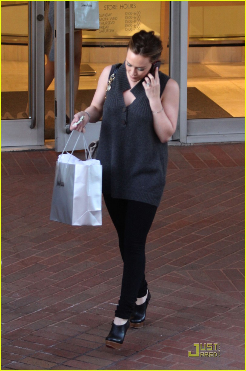 Hilary Duff: Shopping Time at Neiman Marcus: Photo 2513265 | Hilary ...