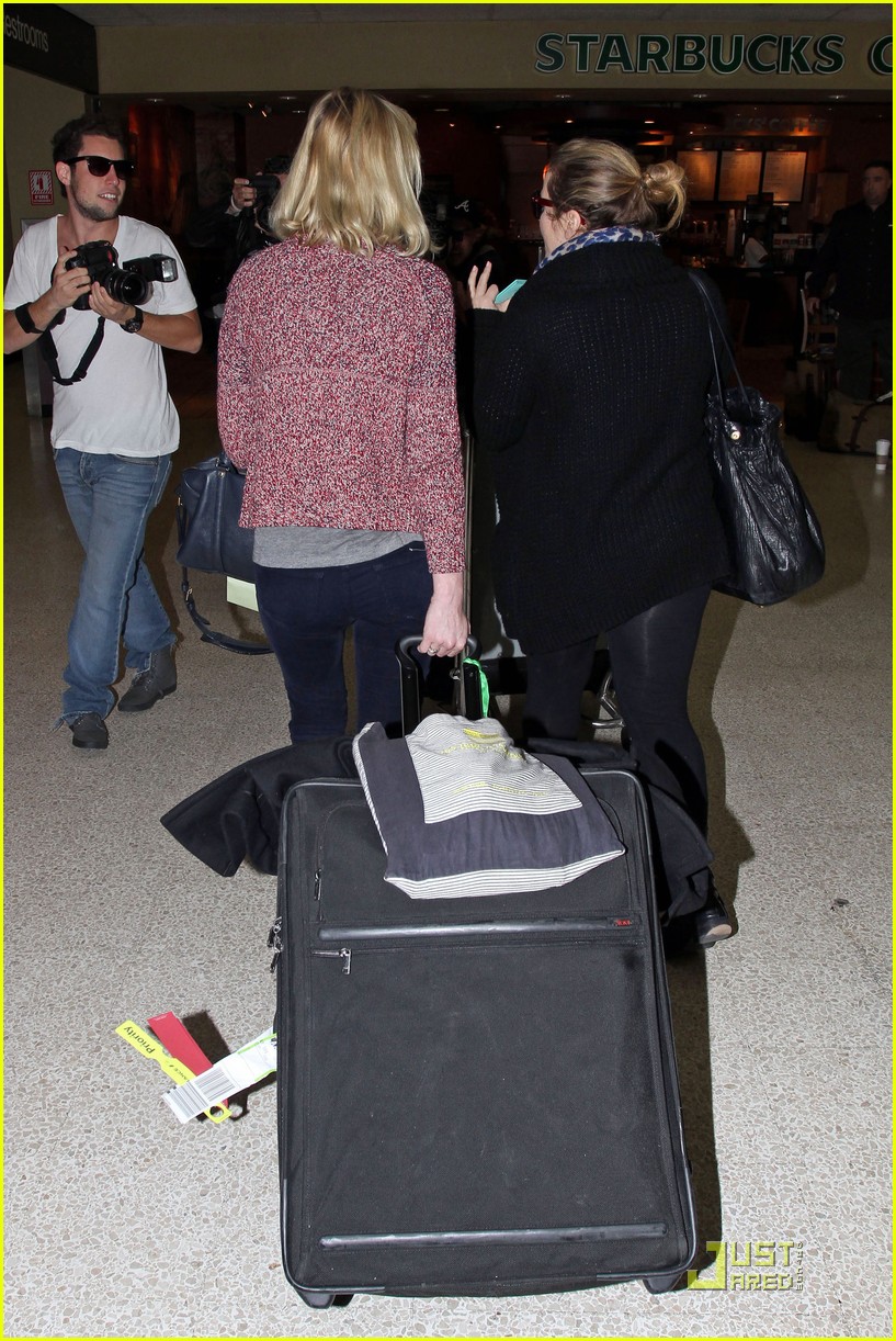 Kirsten Dunst & Jason Boesel: Reunited at LAX!: Photo 2514772 | Jason ...