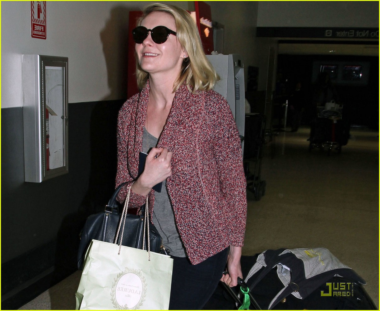 Kirsten Dunst & Jason Boesel: Reunited at LAX!: Photo 2514779 | Jason ...