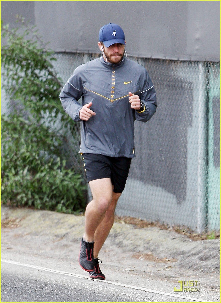 Jake Gyllenhaal: Livestrong Workout!: Photo 2509523 | Jake Gyllenhaal ...