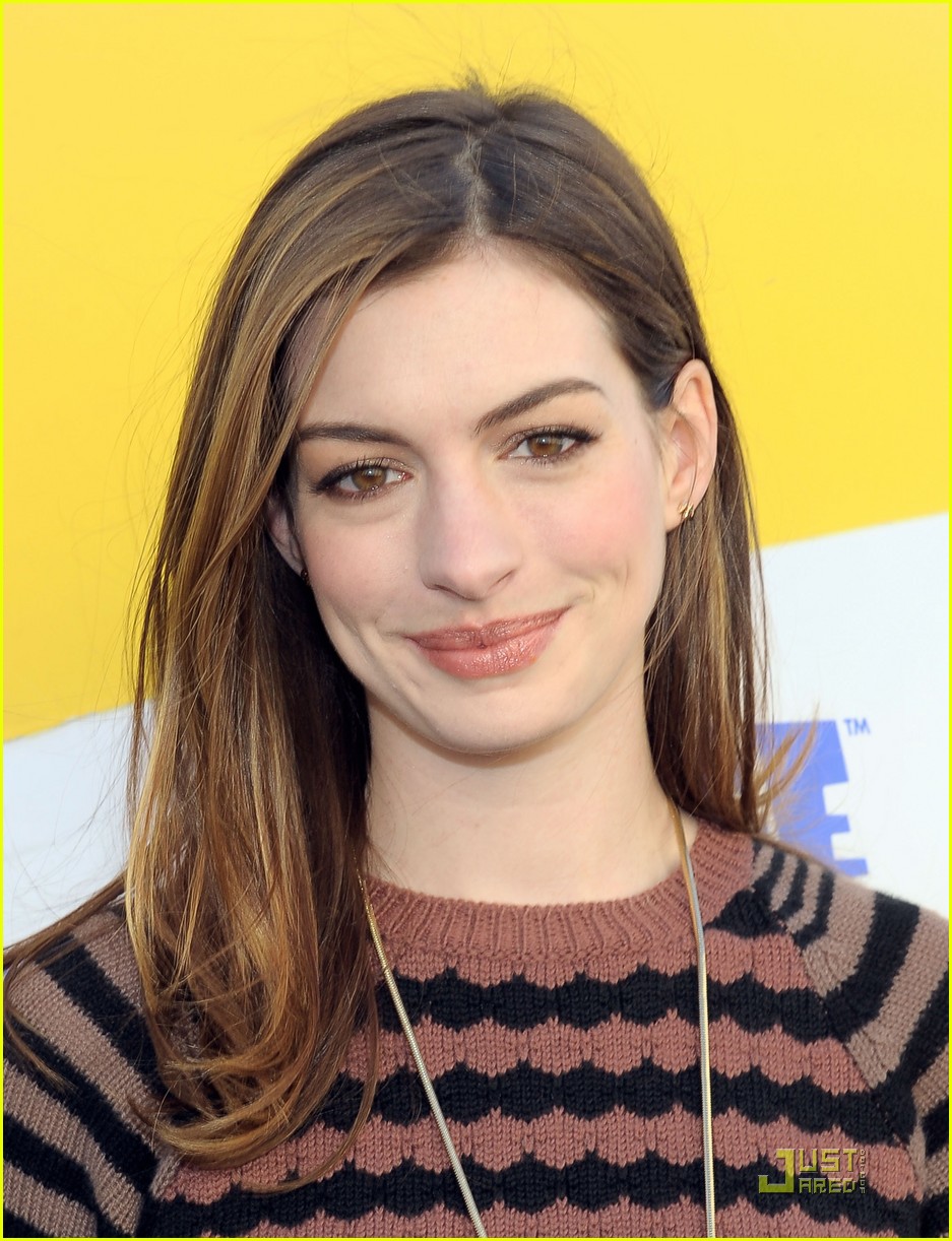 Anne Hathaway: 'Rio' Sneak Beak Screening!: Photo 2514988 | Anne ...