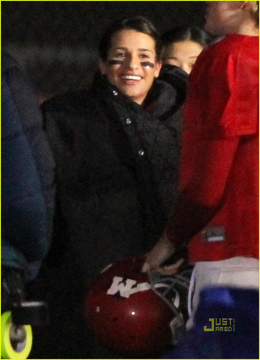 Lea Michele: 'Glee' Hits the Gridiron!: Photo 2508920 | Glee, Lea ...