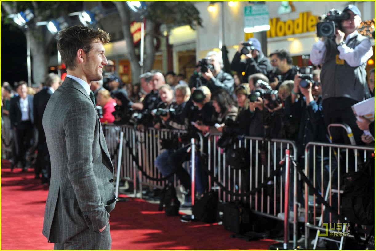 Alex Pettyfer & Dianna Agron: 'I Am Number Four' Premiere!: Photo ...