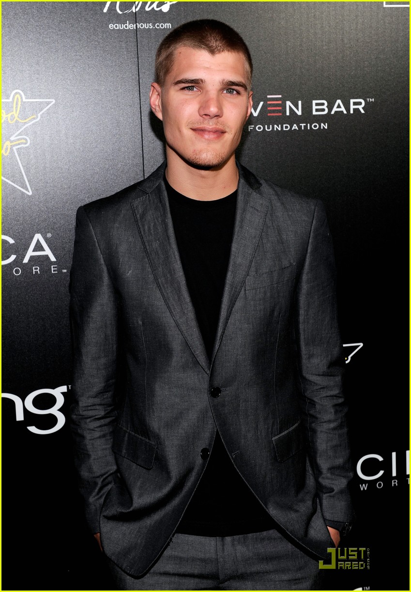 Dave Annable & Odette Yustman: Hollywood Domino Duo: Photo 2523088 ...