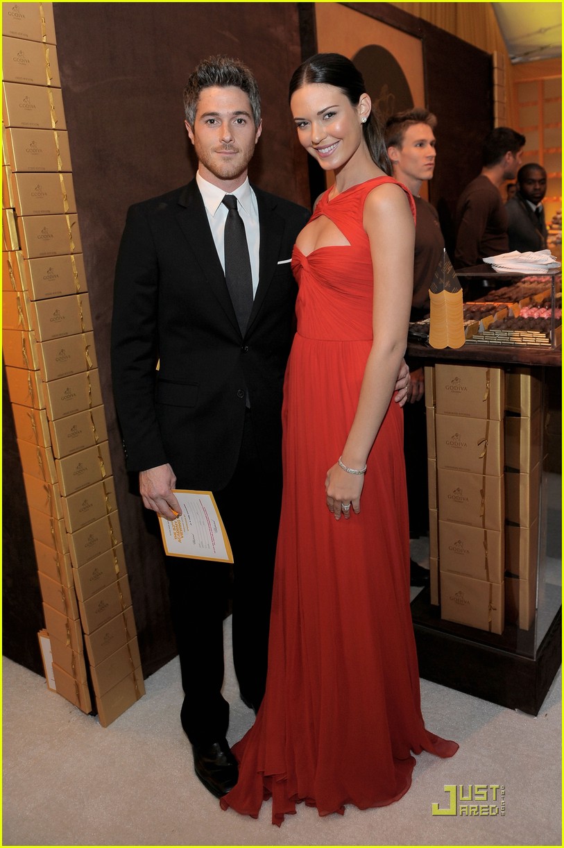 Dave Annable & Odette Yustman - Oscar Party Pair!: Photo 2523805 | 2011 ...
