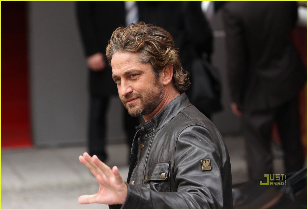 Gerard Butler: 'Coriolanus' Photo Call at Berlin Film Fest!: Photo ...