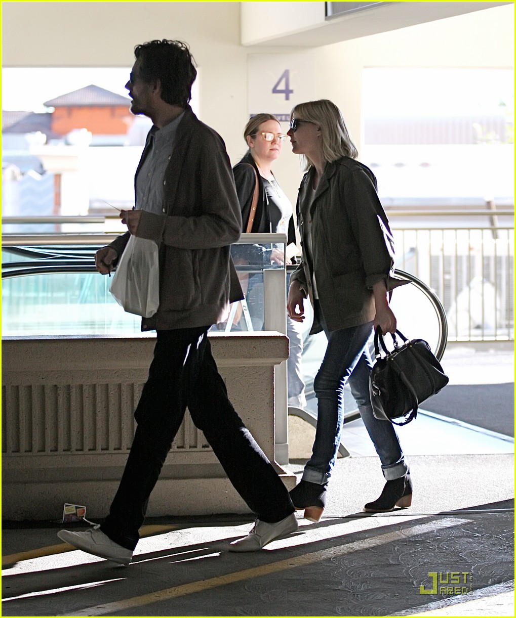 Kirsten Dunst: Grove Shopping with Jason Boesel: Photo 2515957 | Jason ...