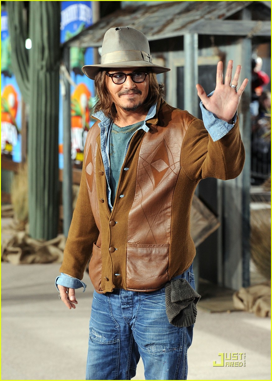 Johnny Depp: 'Rango' Premiere with Isla Fisher!: Photo 2519902 | Isla ...