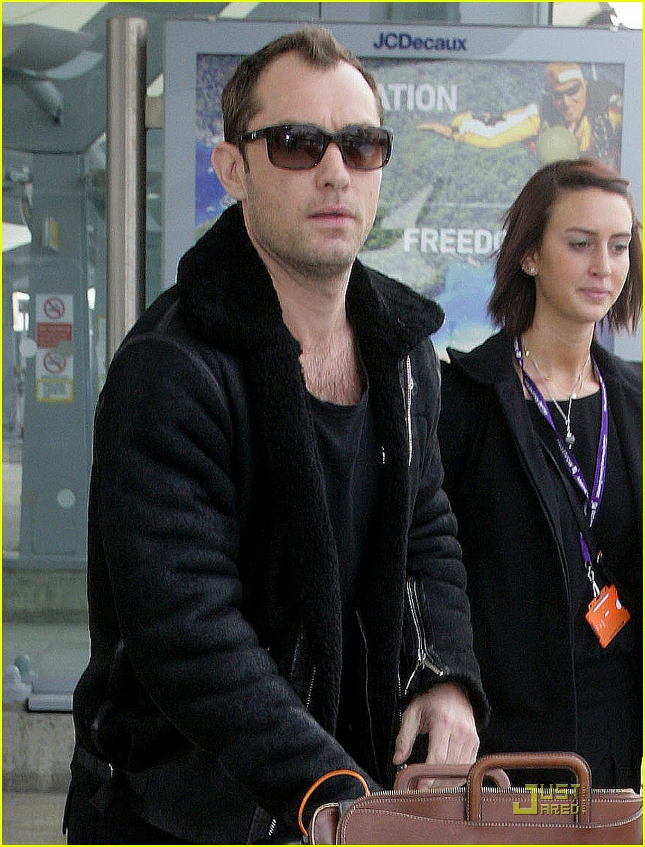 Jude Law: 'Sherlock Holmes 2' Gets a Title!: Photo 2520793 | Jude Law ...