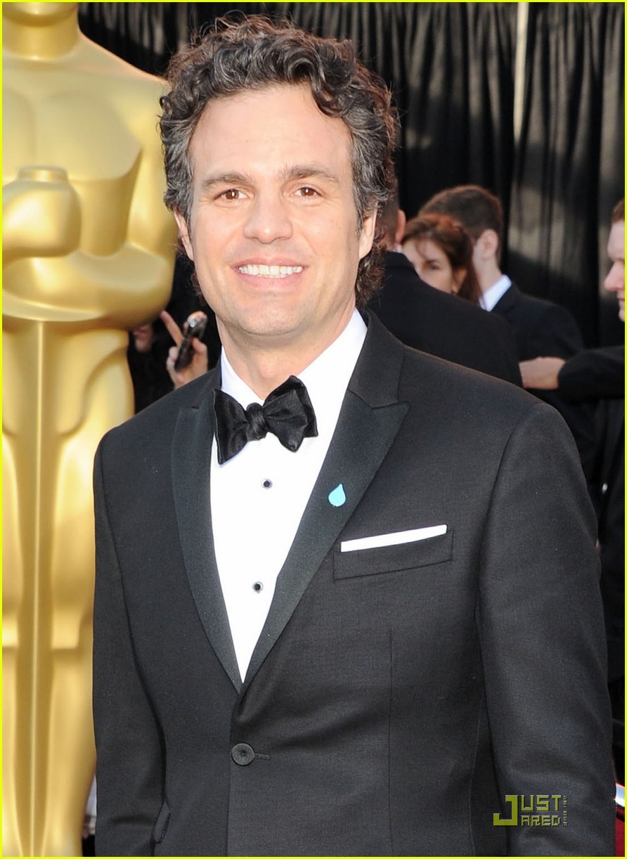 Mark Ruffalo: Oscars 2011 Red Carpet with Sunrise Coigney: Photo ...