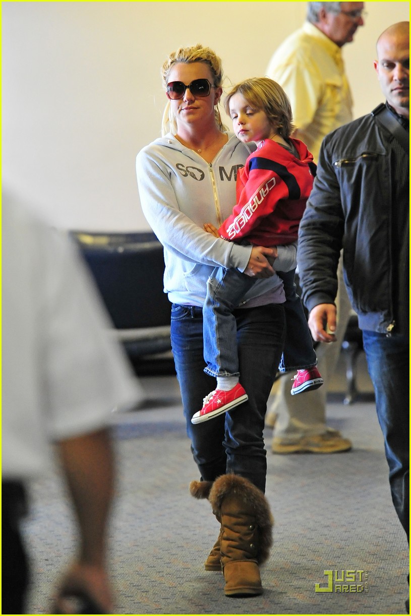 Britney Spears Leaves LAX with Jason Trawick: Photo 2520927 | Britney ...