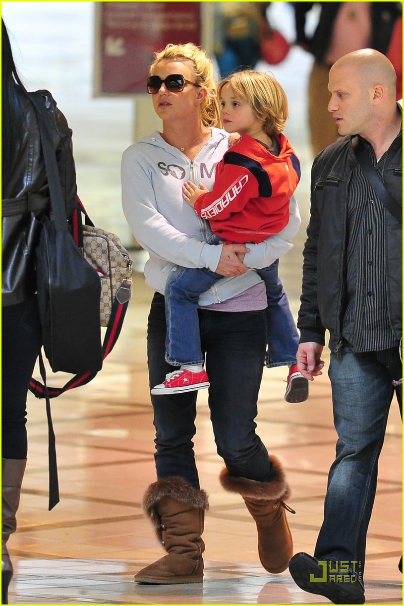 Britney Spears Leaves LAX with Jason Trawick: Photo 2520929 | Britney ...