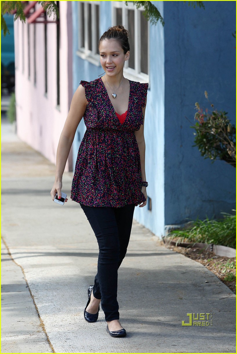 Jessica Alba & Cash Warren Check Out Preschools: Photo 2528126 | Cash ...