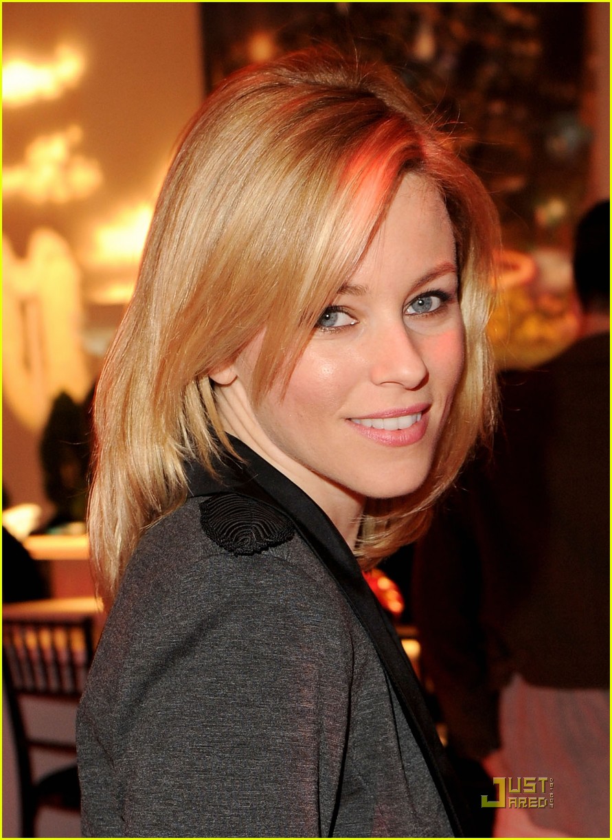 Elizabeth Banks & Harry Shum Jr.: Nintendo 3DS Launch!: Photo 2530877 ...