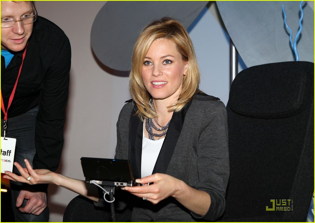 Elizabeth Banks & Harry Shum Jr.: Nintendo 3DS Launch!: Photo 2530886 ...