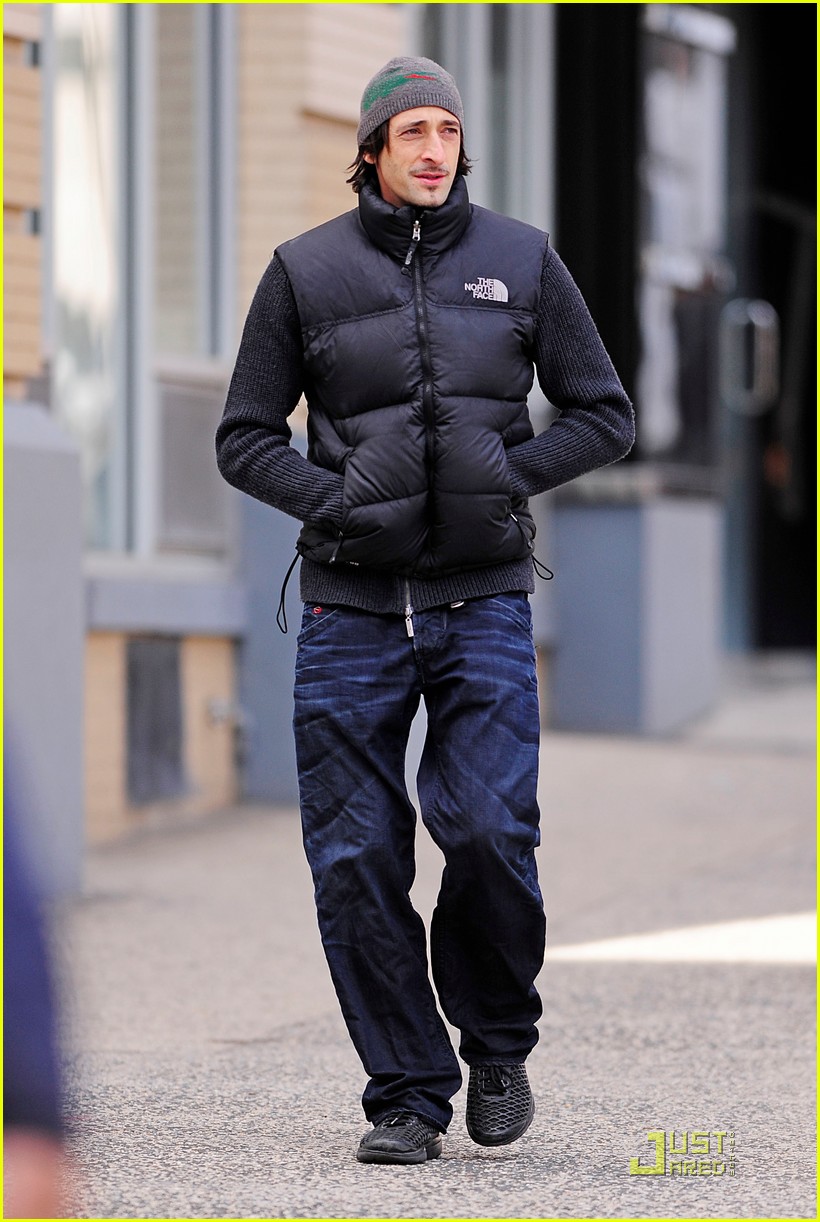 Adrien Brody: Chilly Soho Stroll: Photo 2530591 | Adrien Brody Photos ...