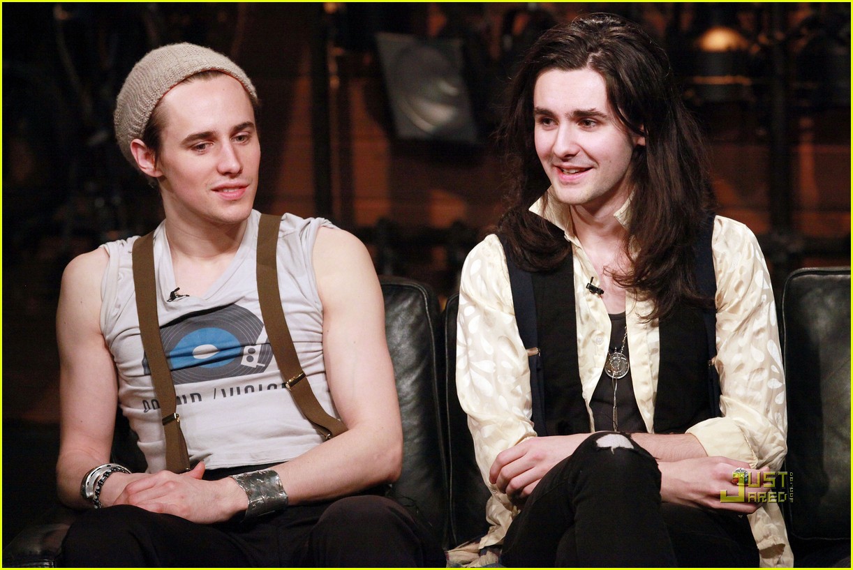 Reeve & Zane Carney: Fuse TV Visit!: Photo 2528353 | Carney, Reeve ...