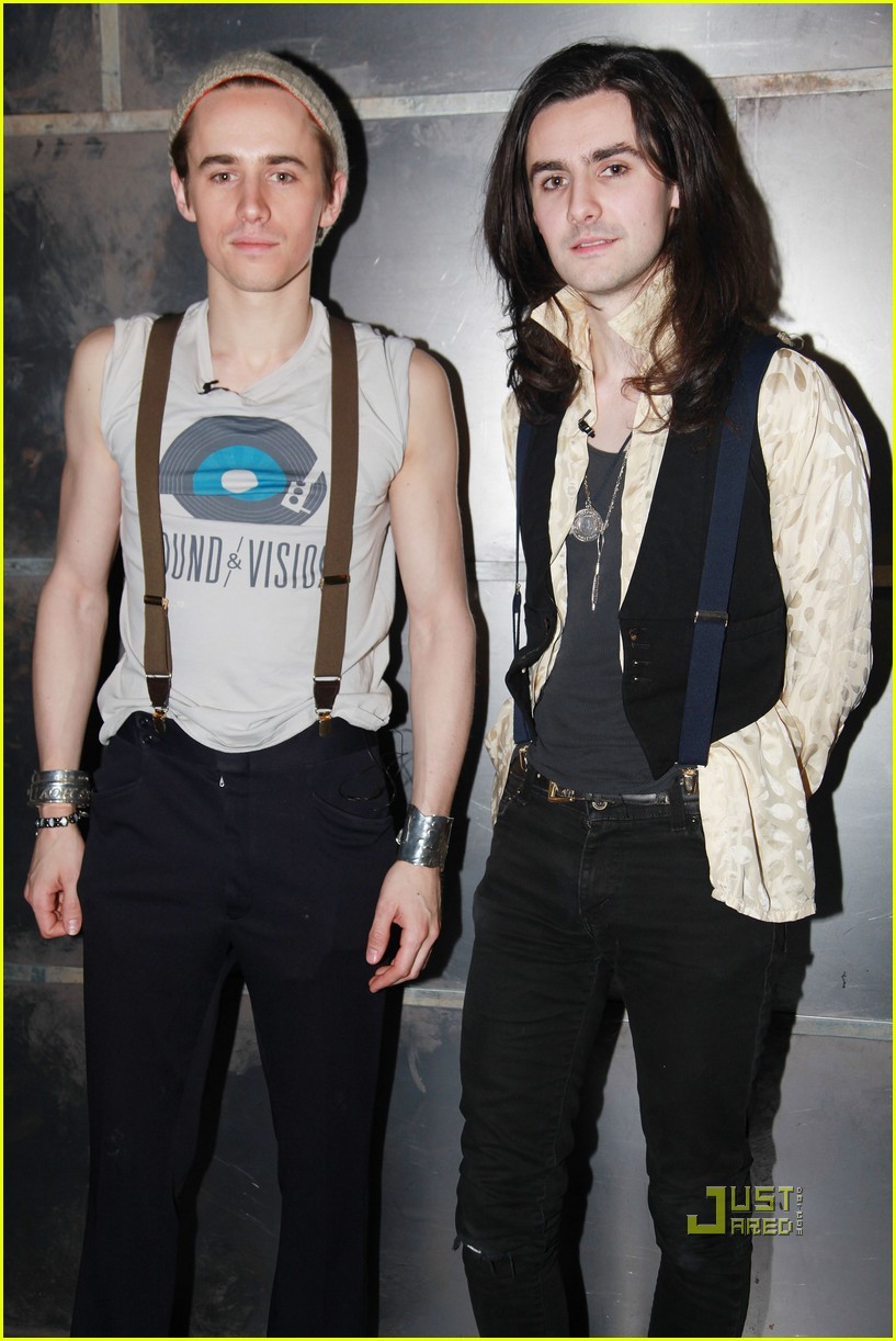 Reeve & Zane Carney: Fuse TV Visit!: Photo 2528356 | Carney, Reeve ...