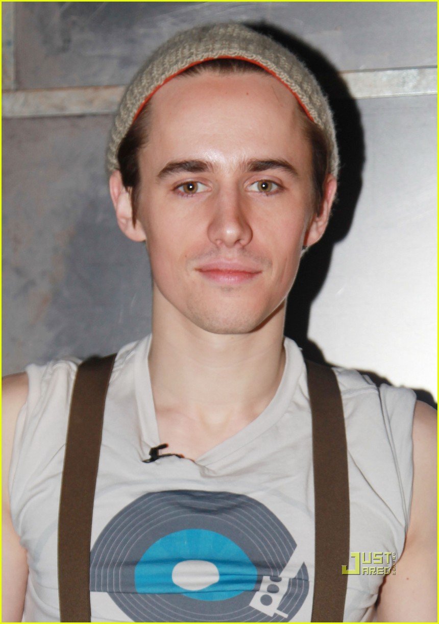 Reeve & Zane Carney: Fuse TV Visit!: Photo 2528359 | Carney, Reeve ...