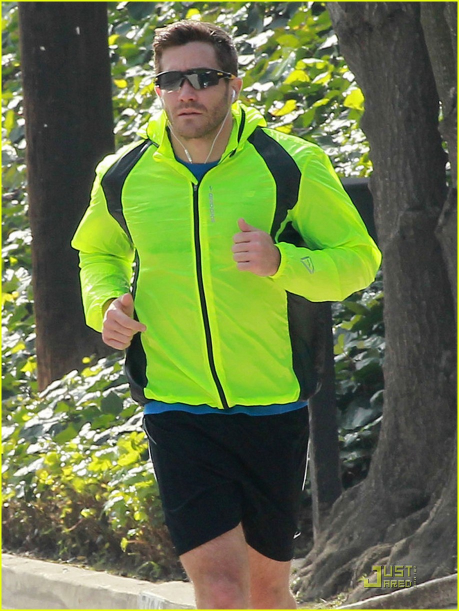 Jake Gyllenhaal: 'End of Watch' Starring Role!: Photo 2525044 | Jake ...