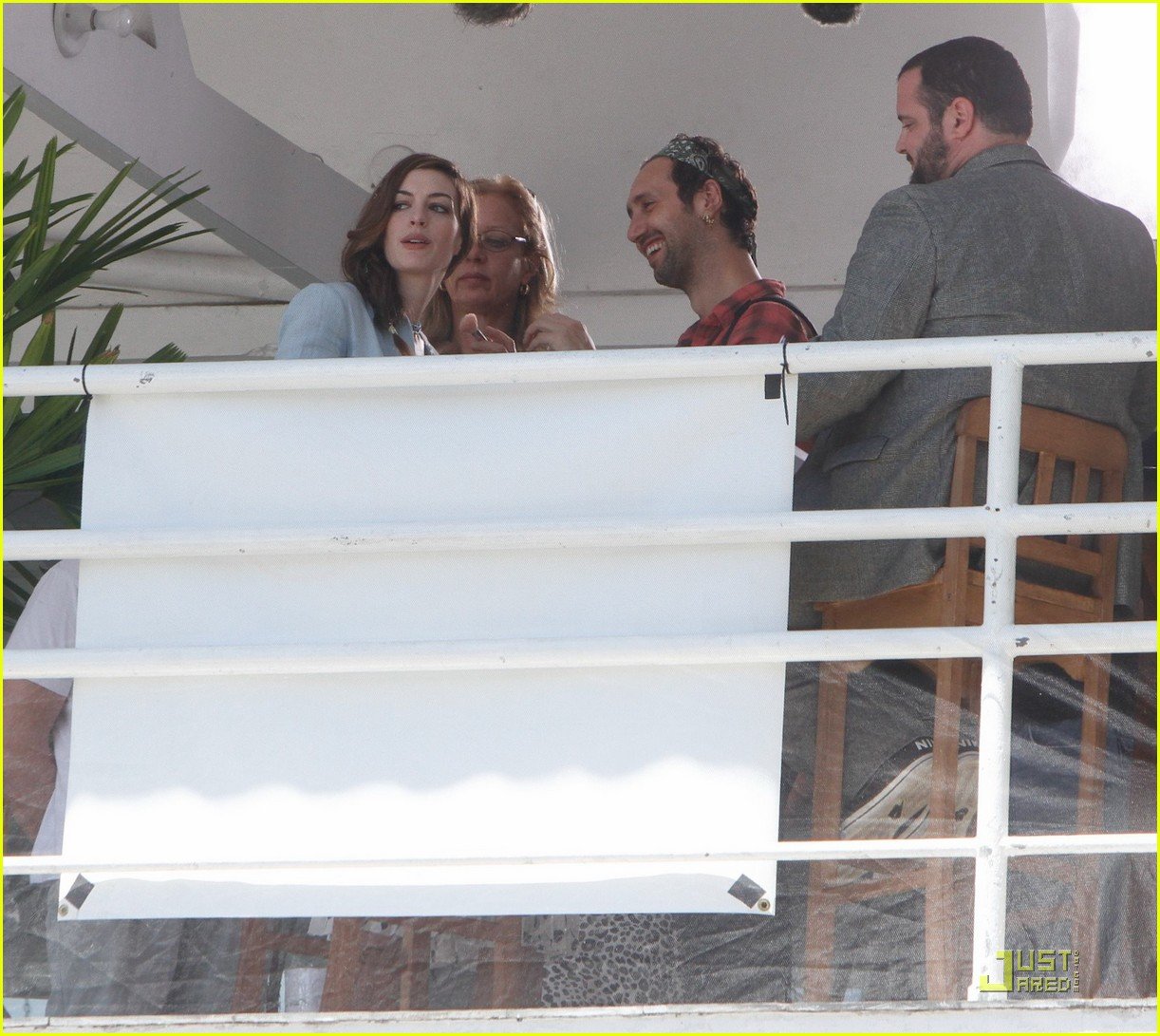 Anne Hathaway: Bikini Babe in Rio!: Photo 2530331 | Adam Shulman, Anne ...