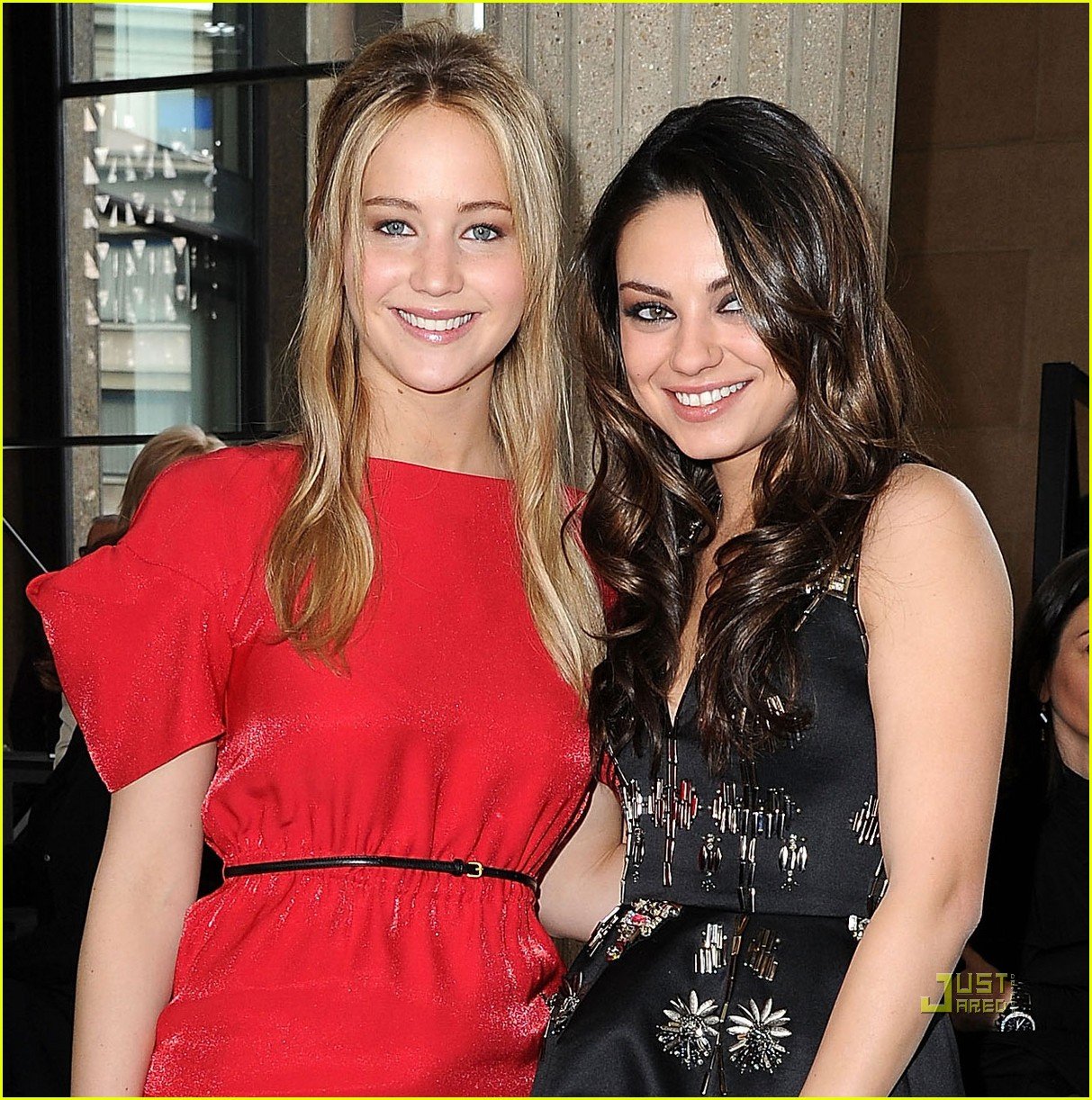 Hailee Steinfeld And Jennifer Lawrence