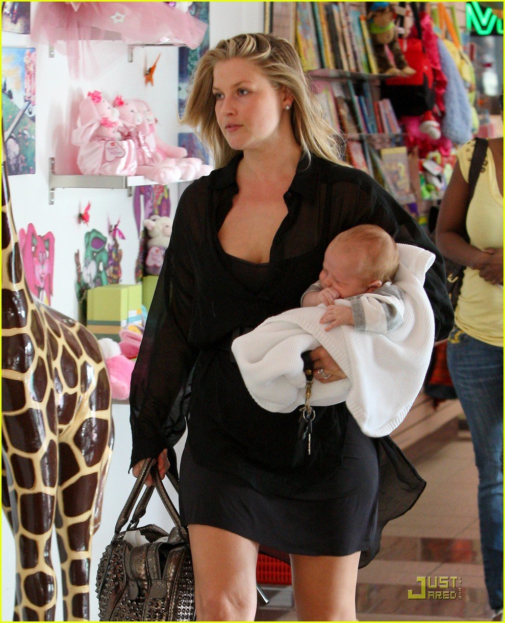Ali Larter: Doctor's Appointment with Baby Theodore: Photo 2527120 ...