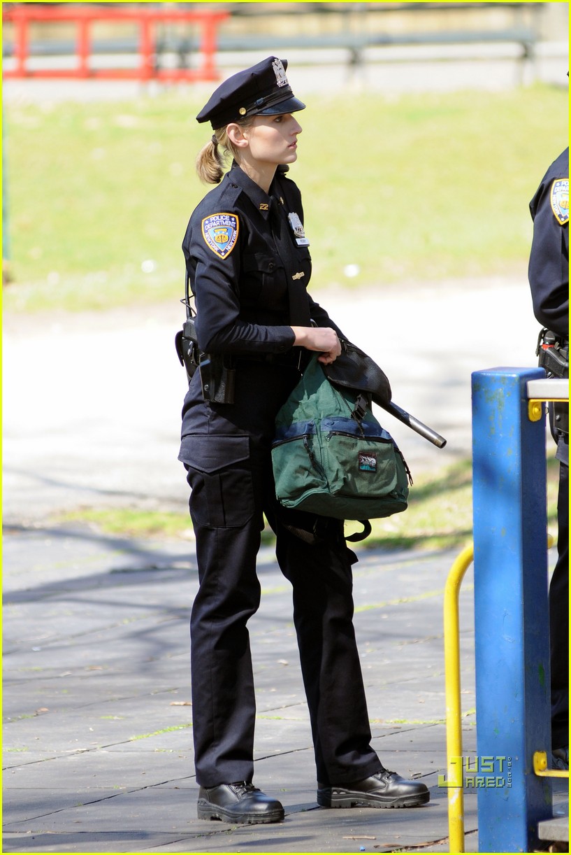 Leelee Sobieski: NYPD Uniform for 'Rookies'!: Photo 2528348 | Leelee ...