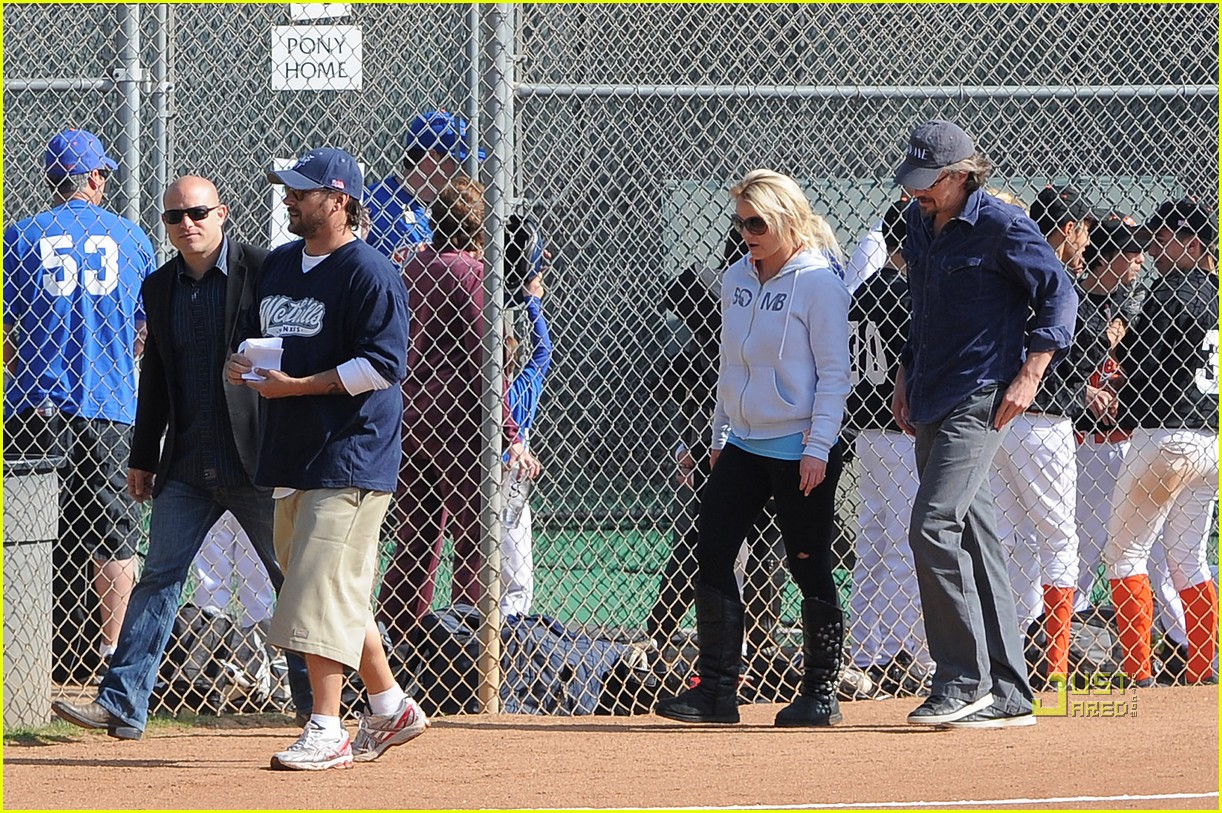 Britney Spears: Little League Game with Jason Trawick!: Photo 2527291 ...