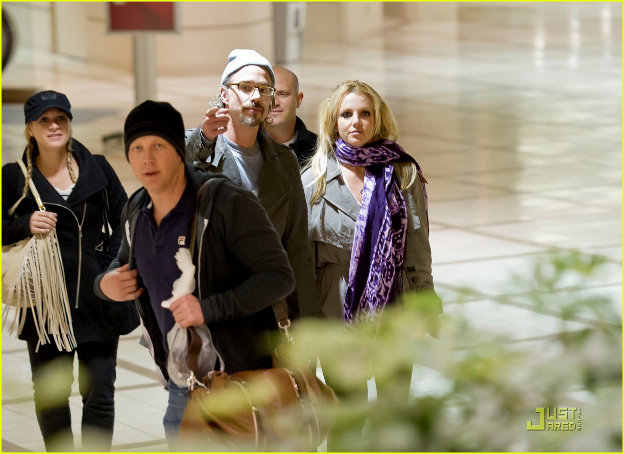 Britney Spears: LAX Liftoff with Jason Trawick!: Photo 2530293 ...