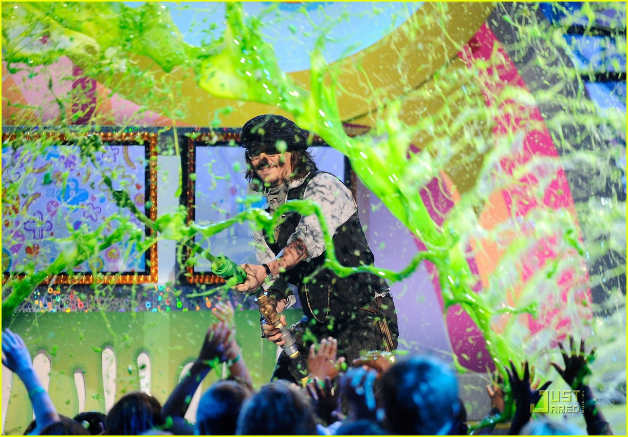 Johnny Depp: Slime Hose at KCA 2011!: Photo 2532420 | 2011 Kids' Choice ...