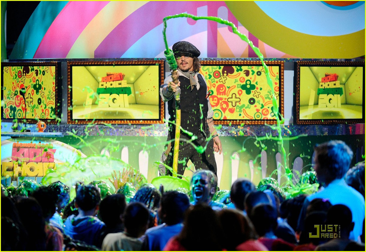 Johnny Depp: Slime Hose at KCA 2011!: Photo 2532424 | 2011 Kids' Choice ...